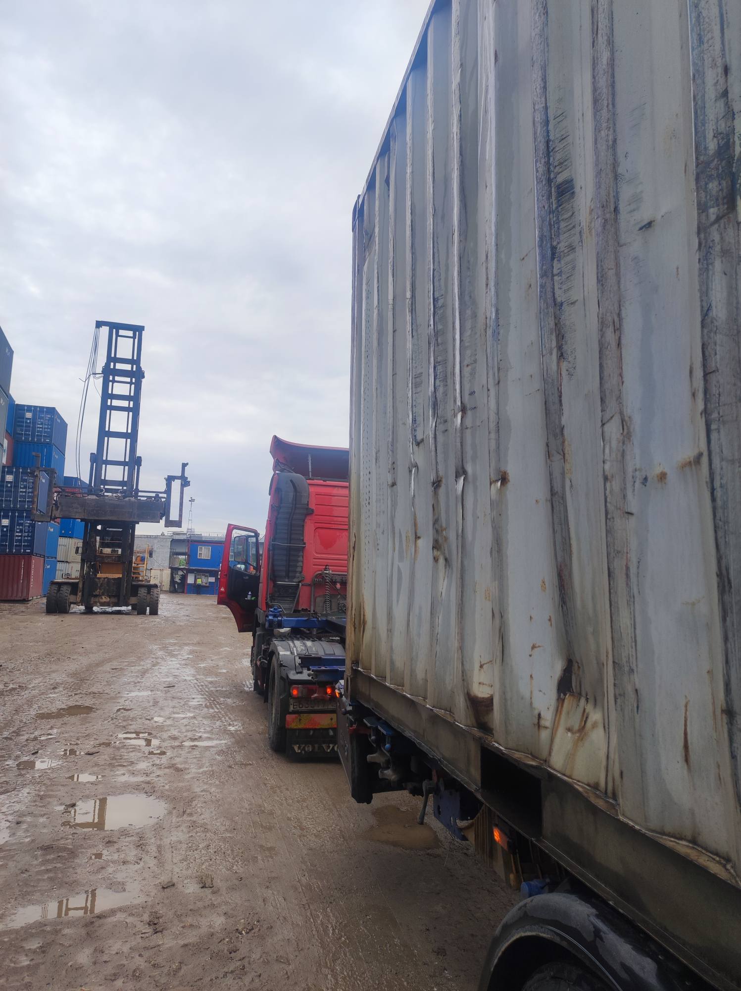 Морской контейнер FCIU4056121